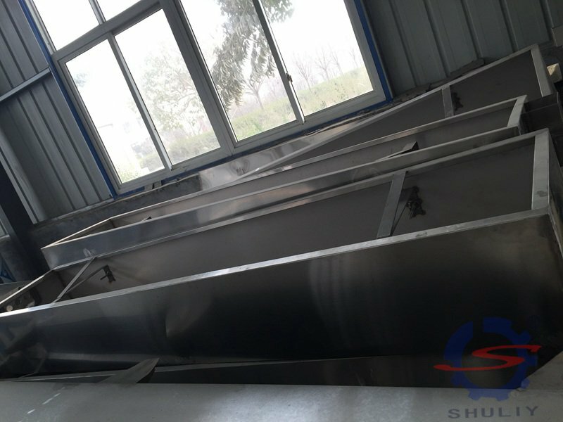 Cooling tank - Plastic processing - plastic pellets for injection molding